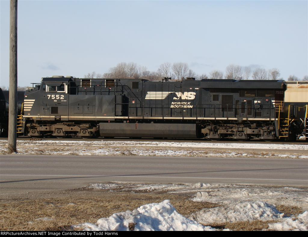 NS 7552
